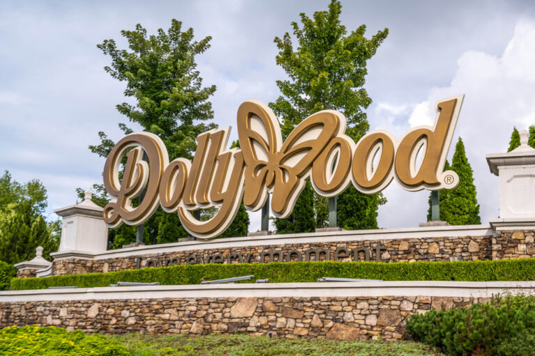 Dollywood Discounts Guide for Families: Save Big on Rides, Food & Fun