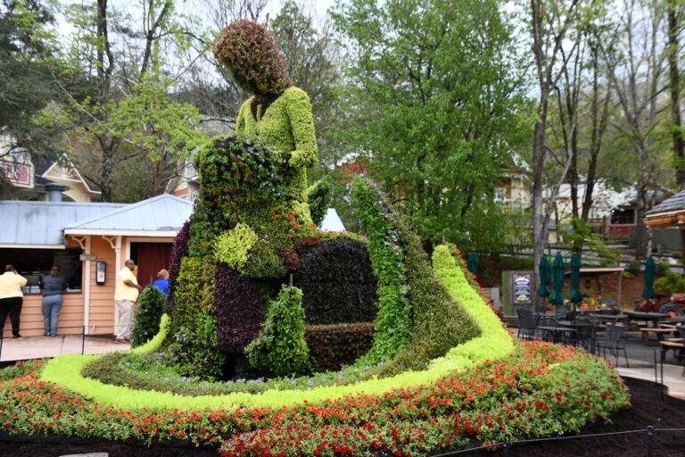 Dollywood Discounts Guide for Families: Save Big on Rides, Food & Fun